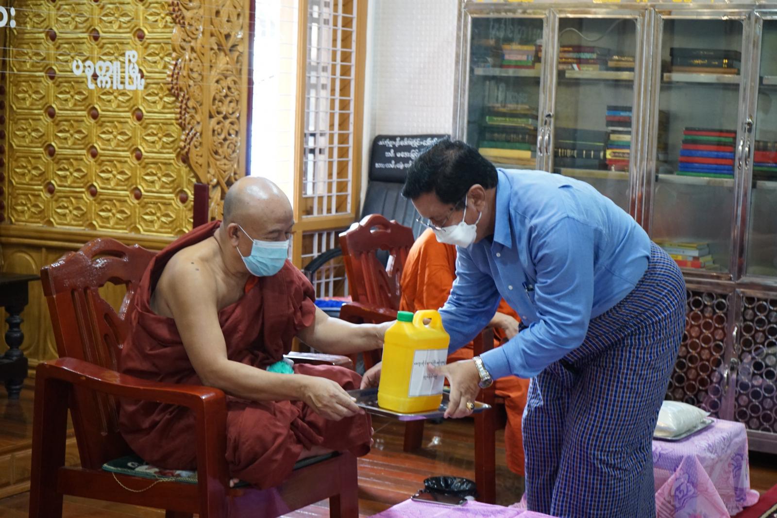 မကွေးတိုင်းဒေသကြီးအစိုးရအဖွဲ့၊ စီးပွားရေးရာဝန်ကြီး ဦးအောင်ချိန် ပခုက္ကူမြို့နယ်အတွင်းရှိ ဘုန